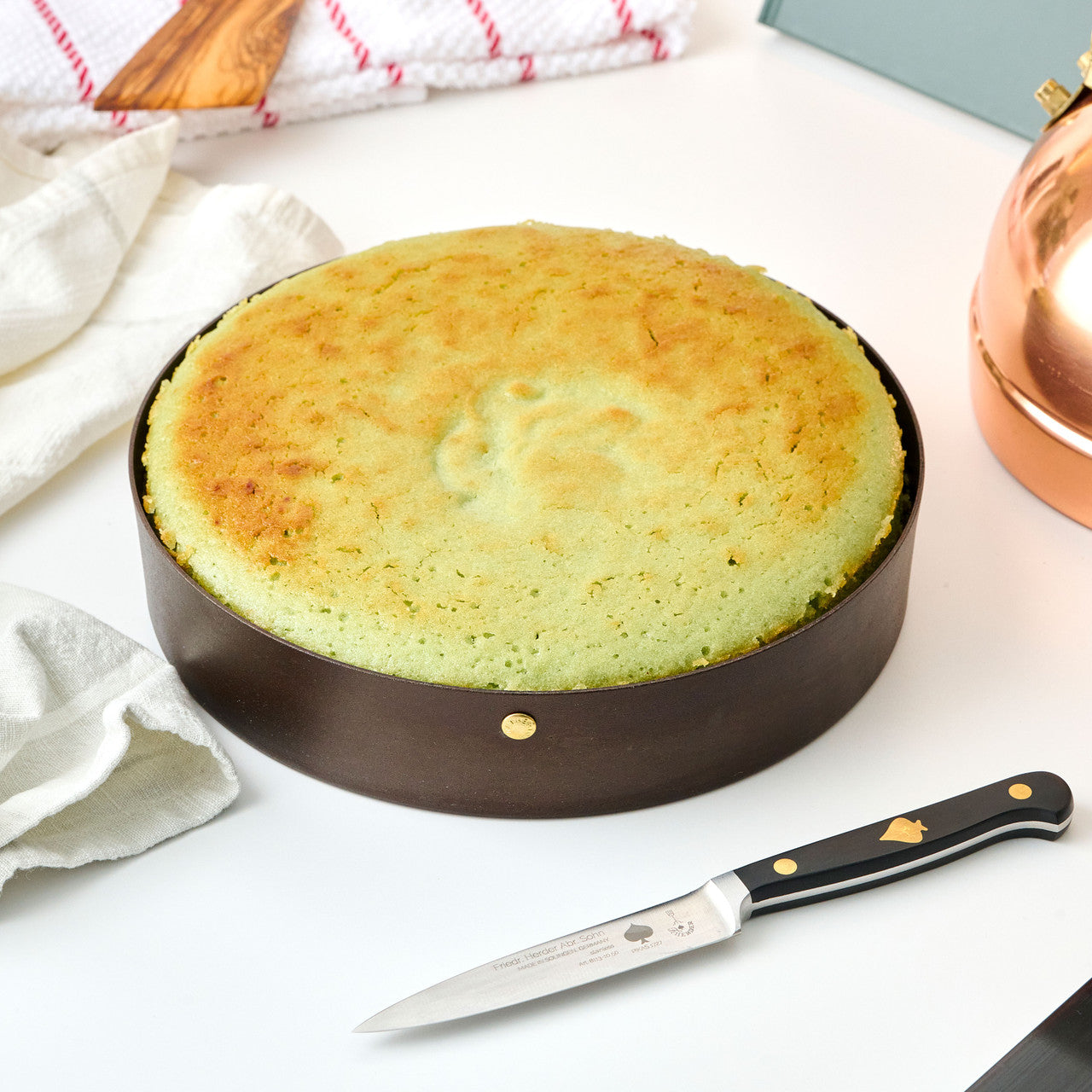 Netherton Spun Iron Cake Pan with Removable Base